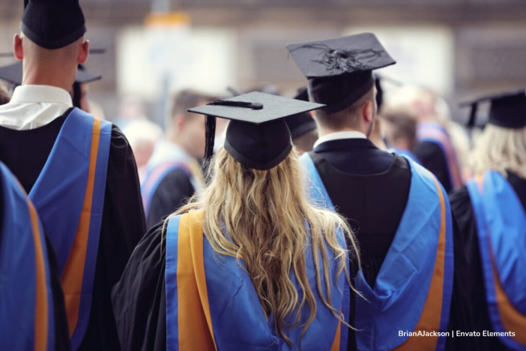 Comparison : Magna cum Laude vs. Summa cum Laude 🎓